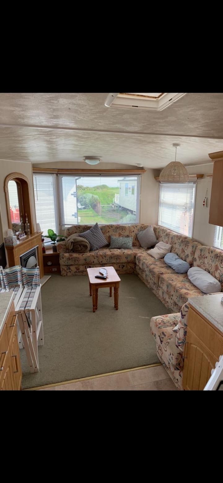 Quiet Sea View Retreat - North Walsham