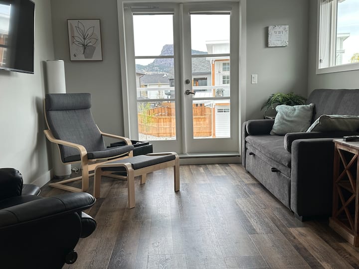 Suite By The Lake - Summerland