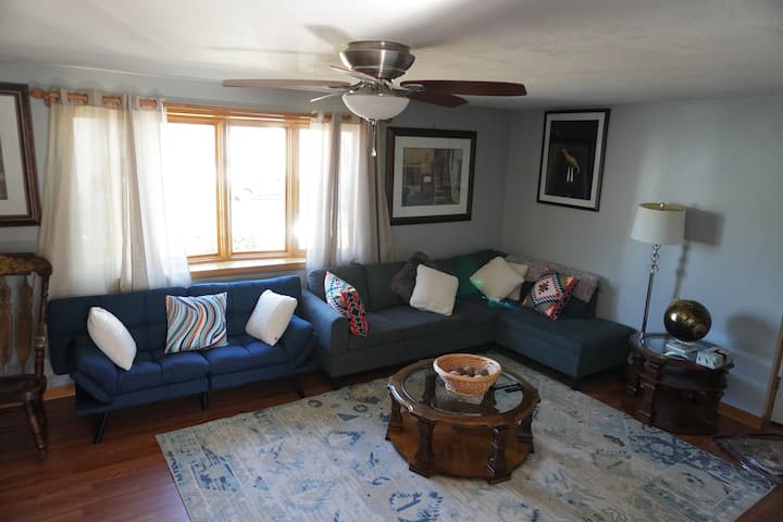 Whole Home In Private Area - Taunton, MA