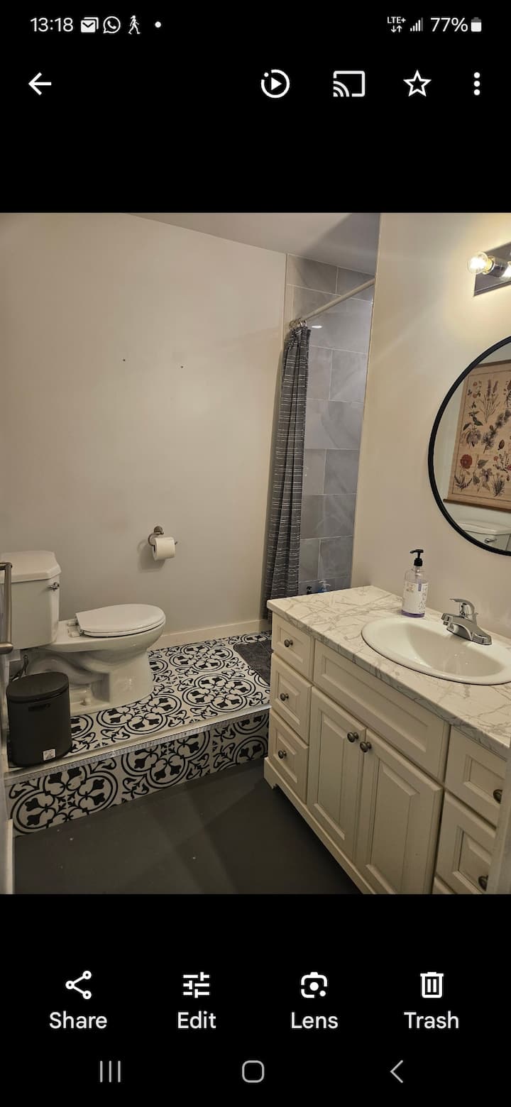 Trailside Studio Apartment - Orillia