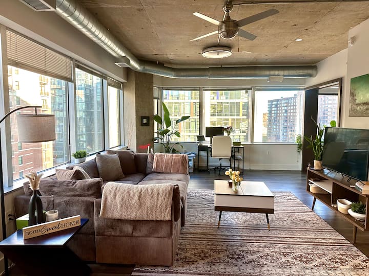 Modern Loft Near D.c. - Alexandria, VA