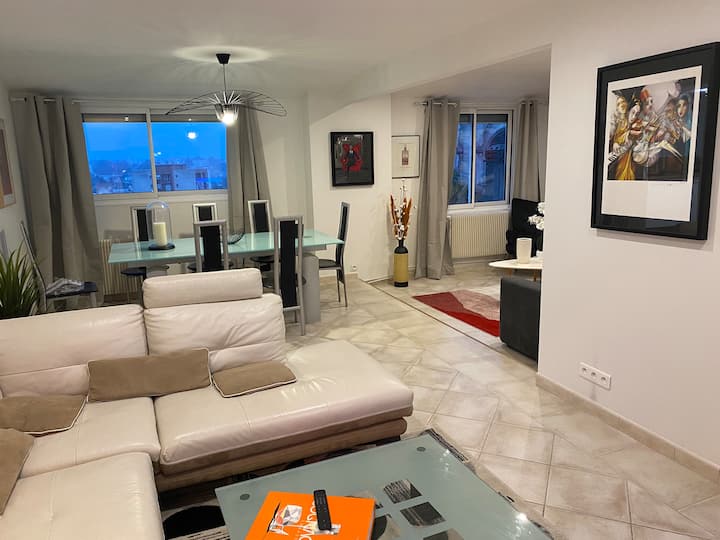 Maison 10 Min A Pied Centre Ville Avec Vue Et Jard - Angoulême