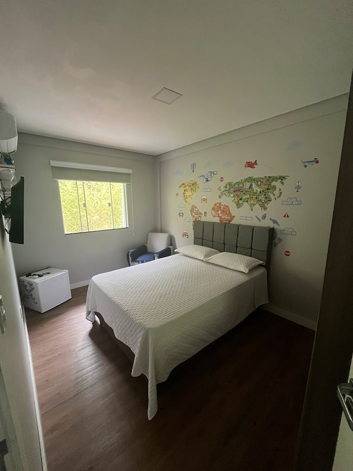 Quarto Bem Localizado Em Brusque - Brusque