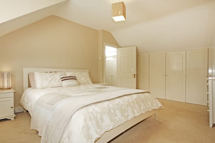 King-size Room - Limerick City