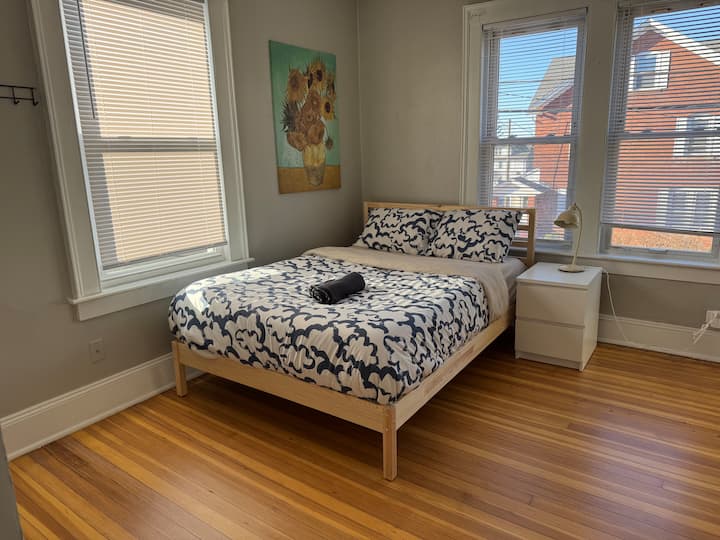 Private Room In A Shared Apart - Middletown, CT