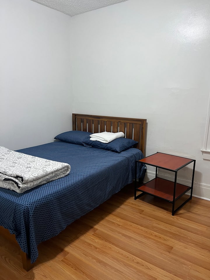 H102-privateroom Close-ub South Kitchenwifi Dining - Buffalo, NY