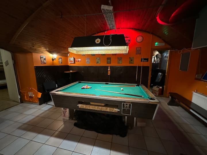 Former Pub 4 Group Stay  Mens Cave  Beer Tap  20p - Budapest