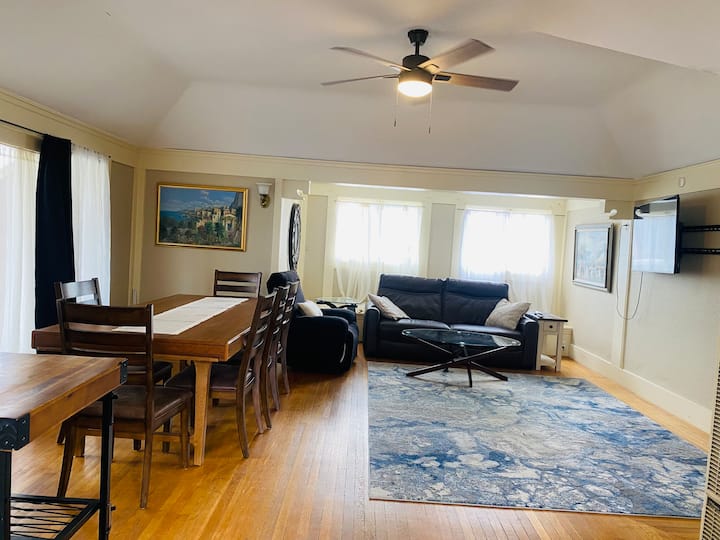 Centrally Located In Grand Lake - Oakland, CA