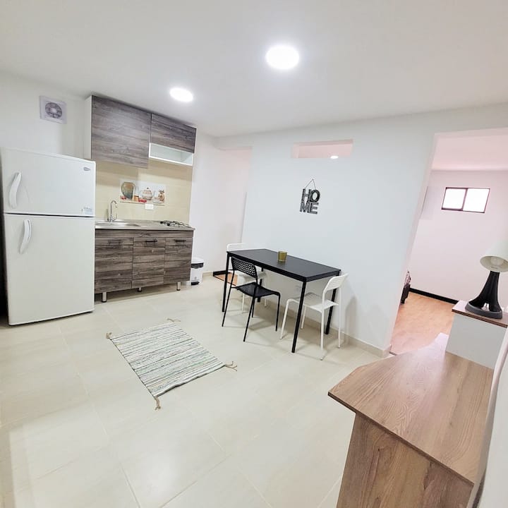 Cómodo Aparta-estudio - Bogotá