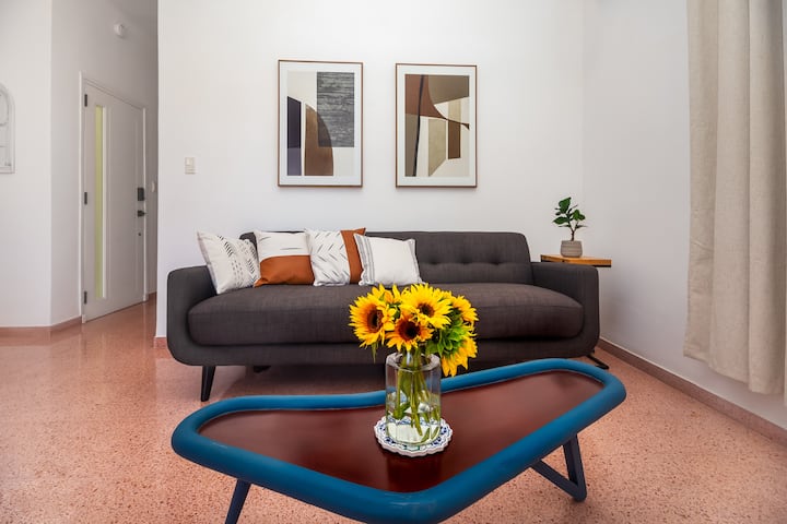 Great Location In Havana/vedado/nice Big Balcony - Havana