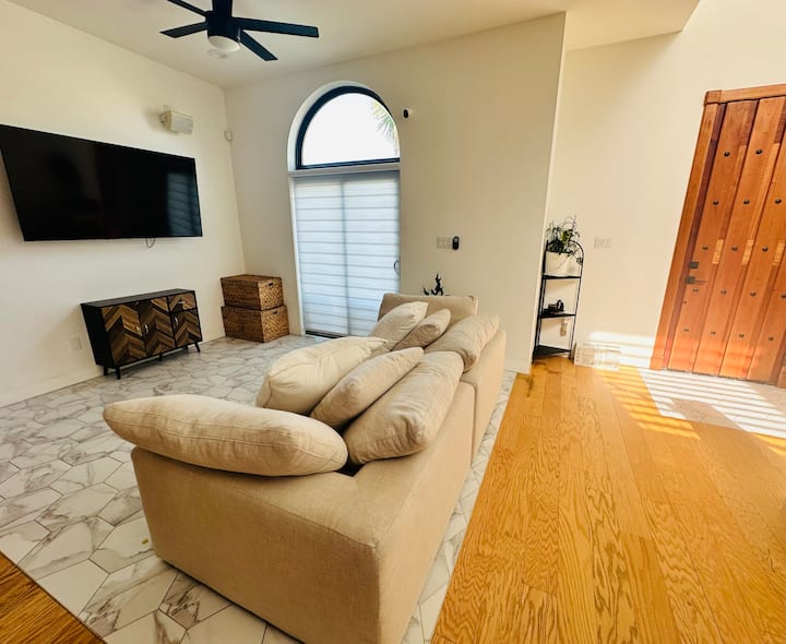 Relax In This Cozy 3br, 2.5ba. - Mission, TX