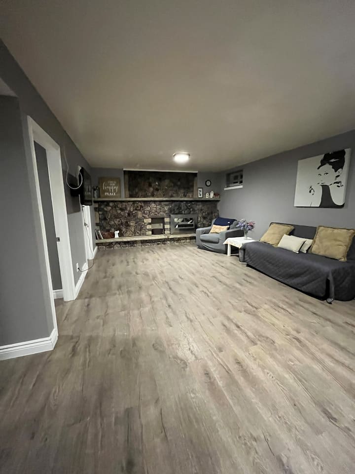 Ray Place - Thunder Bay