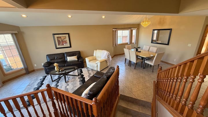 A4 - Comfortable Private Room In A Spacious Home - Windsor