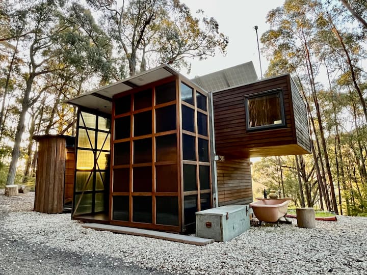 Designer Tiny, Bath & Fire Pit - Warburton