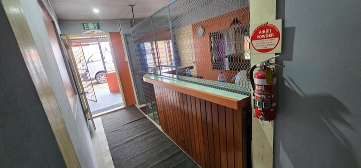 Homestay Family Rooms - 蘇瓦