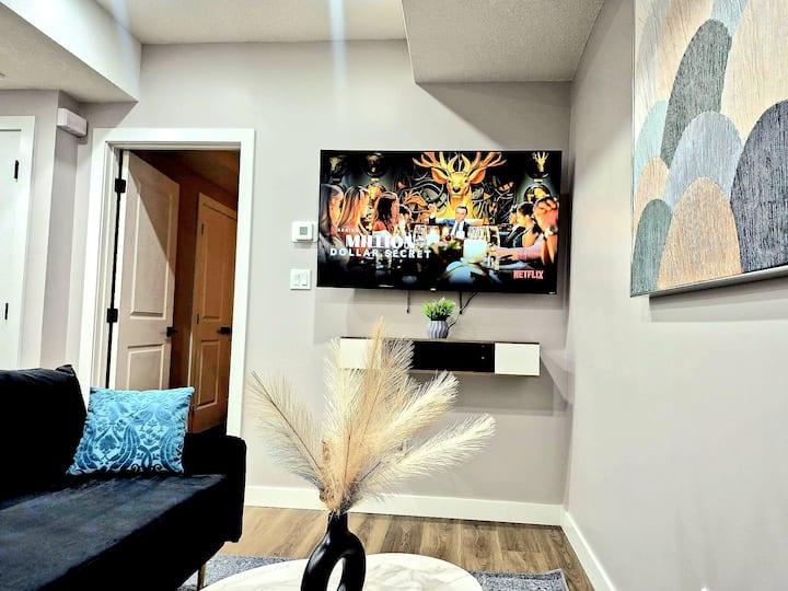 Suite Near Wem/rivercree/costco/lewis Golf Course - Edmonton