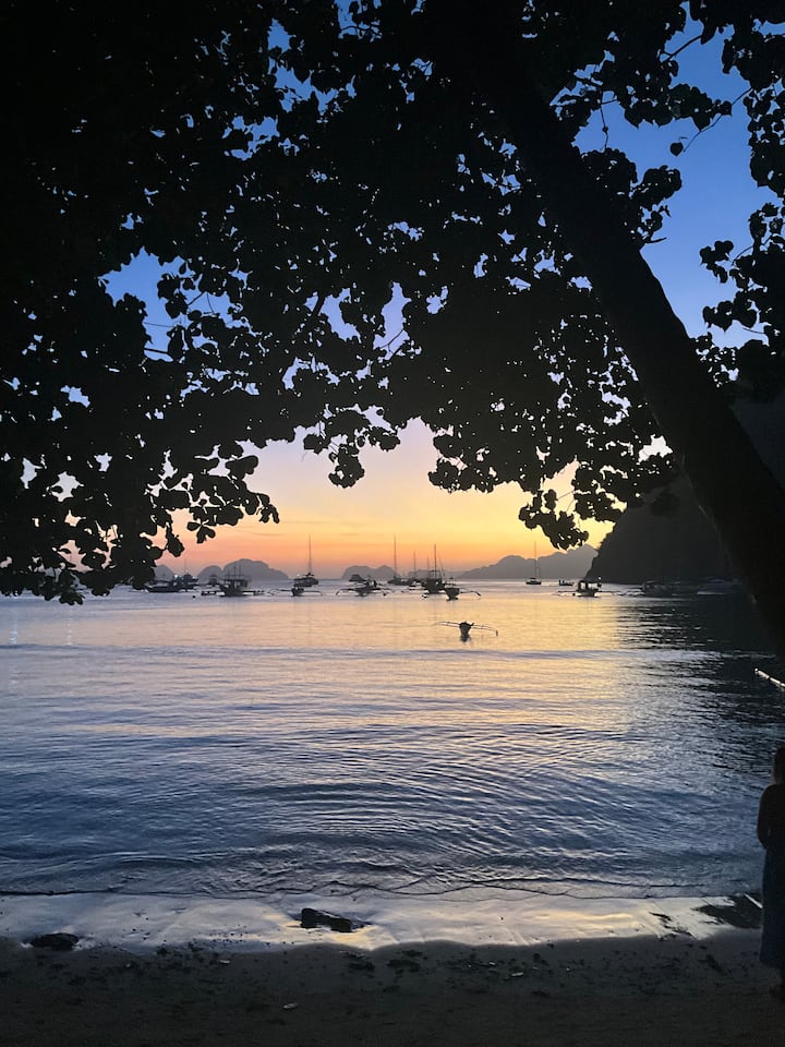 Private Room With Sunset View - El Nido, Philippines
