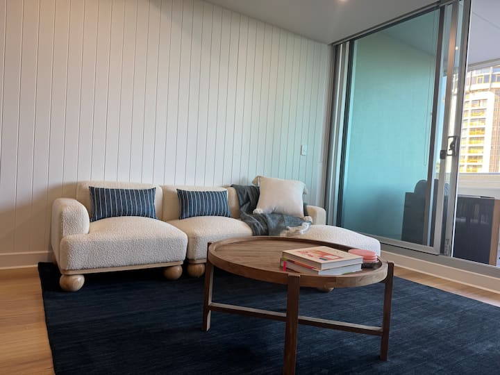 Bayside Retreat | Beach, Pool, Spa, Gym + View - Glenelg