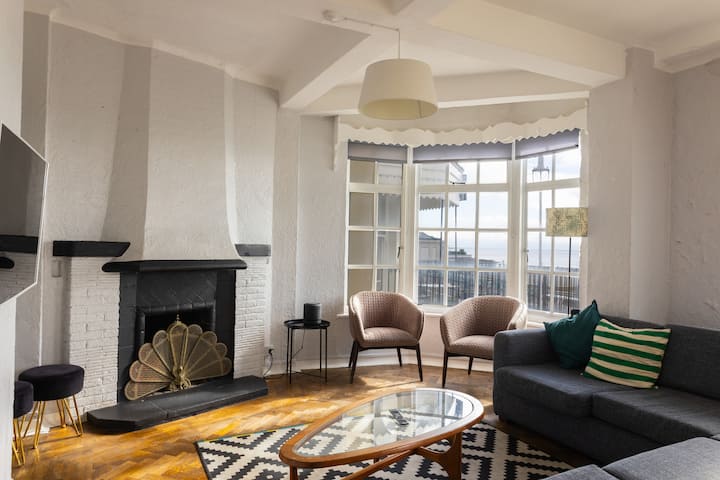 Palace Pier Apt1: Seaview With Private Balcony - Brighton
