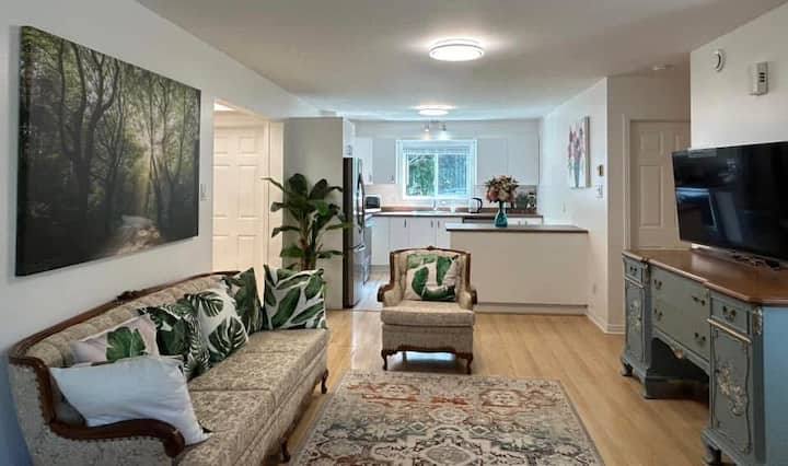3 Bedroom Apartment - Kanata
