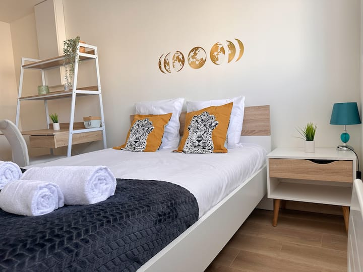 Orléans - Chambre Meublée N° 3 En Colocation - Orléans
