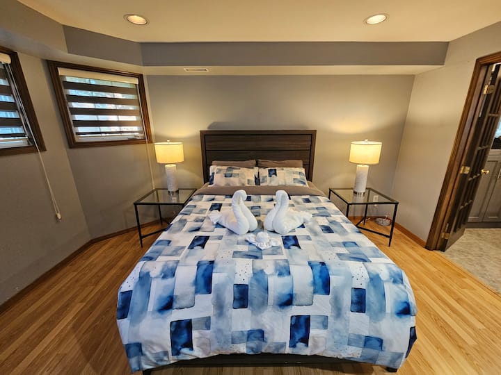 Elegant Private Suite | Spacious Walkout Retreat - Windsor