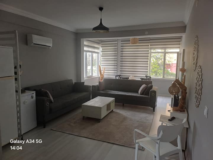 Antalya, Lara Güzeloba Denize 1km Havuzlu Daire - Antalya