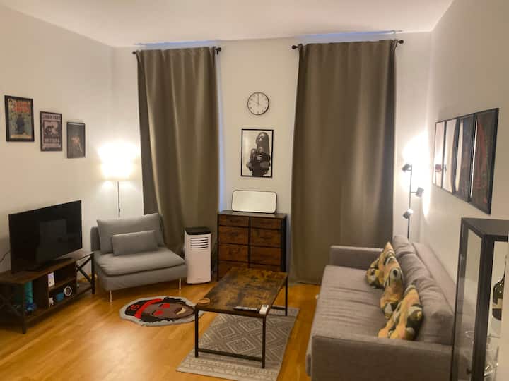 Cozy Meets Stylish: The Perfect Home Away - Wien