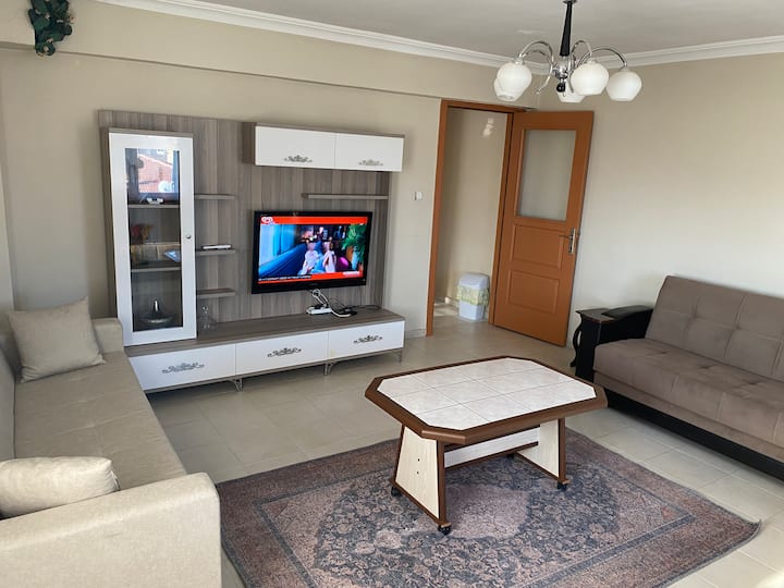 Sarımsaklı Merkezde Klimalı Ev - Cunda Adası
