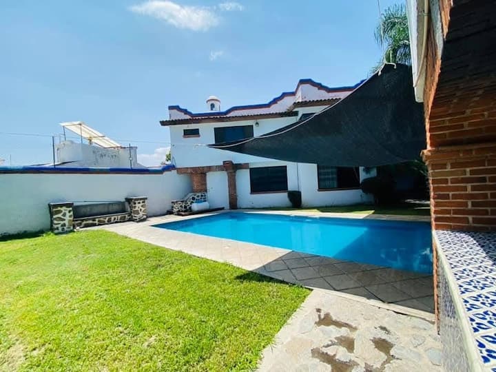 Bonita Y Cómoda Casa De Descanso En Fracc.burgos - Jiutepec