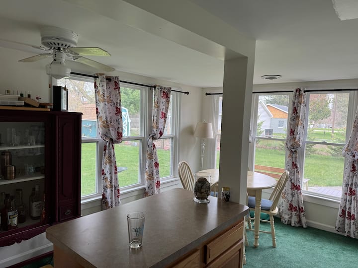 Cozy Cottage Near Downtown
(0.6 Mi To Lake Huron) - Tawas City, MI