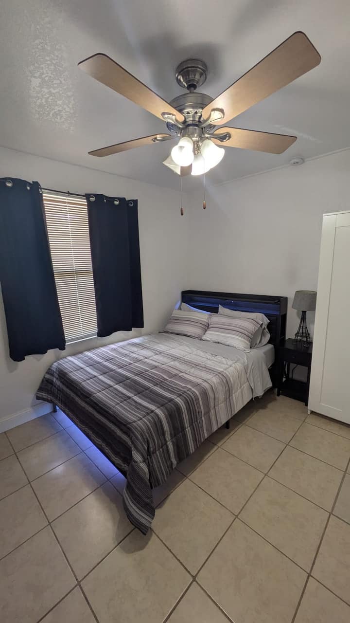 Cozy Tampa Retreat. - Tampa, FL