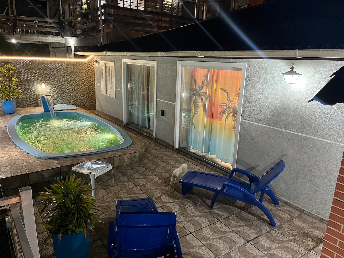 Marisol Bungalow with Pool - Houses for Rent in Pontal do Paraná ...