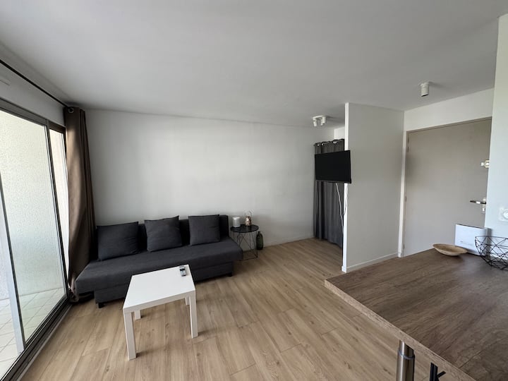 Paisible T2 Climatisé à 200m De La Plage - La Grande-Motte