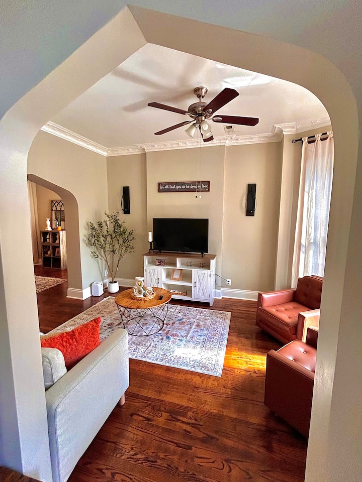 Humboldt Hideaway - Chicago, IL