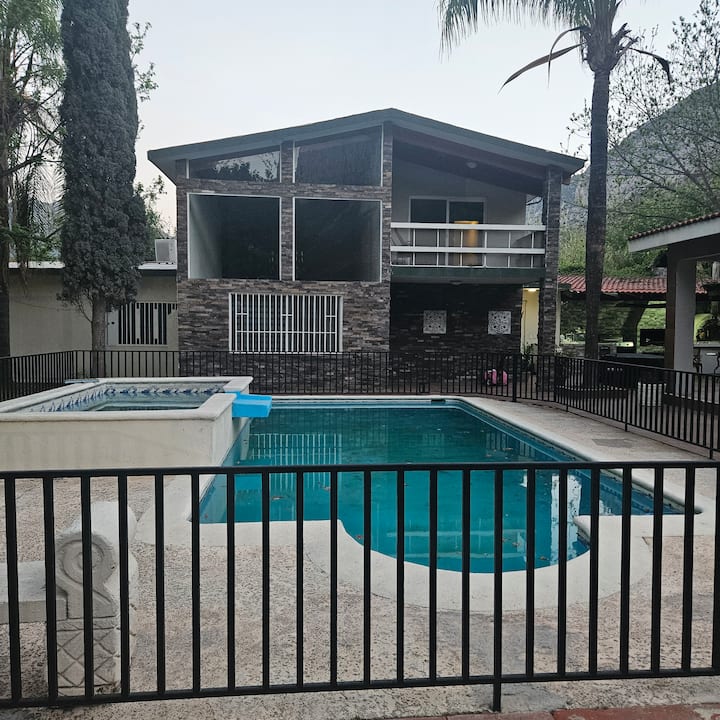 Quinta En La Huasteca Nuevo Leon - Nuevo Leon