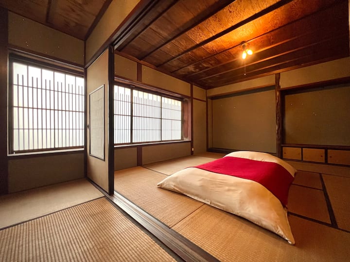 “Wabisabi” House Rooma / Discover Port Town Mikuni - Japan