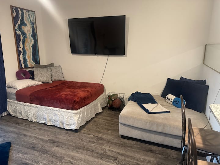 Get Rest In This Cozy Space - Gilbert, AZ