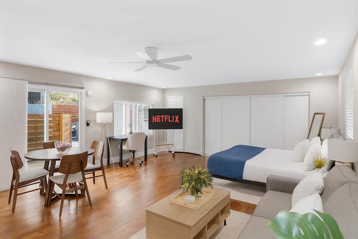 Studio | Hot Tub, King Bed, Pool, Ac, Attractions - Mission Valley - San Diego