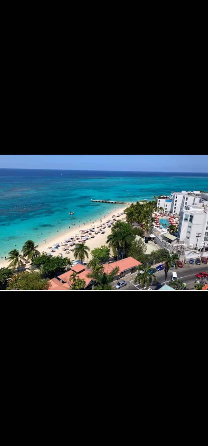 Beach Condo In Paradise - Montego Bay