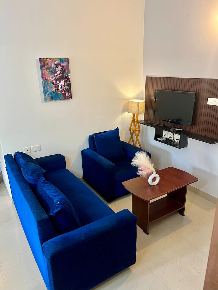 Cozy 2bhk, Ac Serviced Apartment+ All Amenities - Chennai