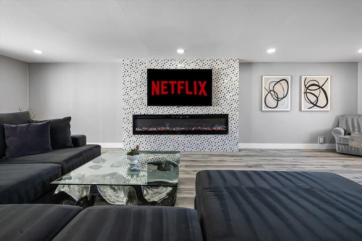 1-story 6br Getaway | Gym | Rv Parking & Bbq - Las Vegas, NV