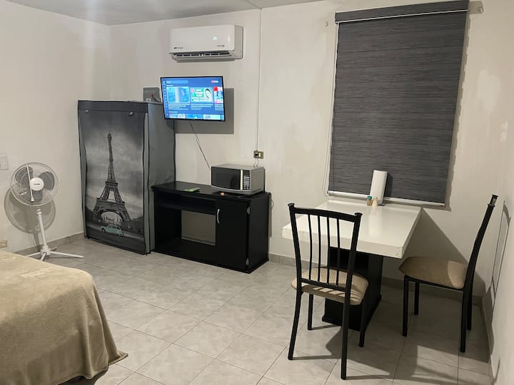 1.- Dpto. Todo Privado Y Muy Céntrico. - Guadalupe, Mexico