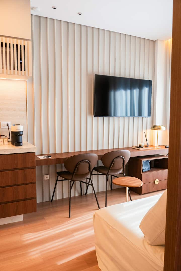 Studio Amplo Em Região Nobre Do Batel Com Garagem - Curitiba