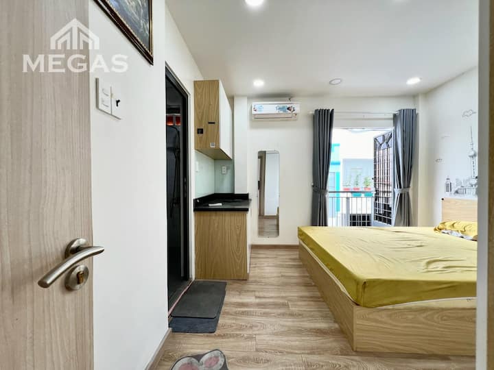 Hometay Quận 3, Trần Văn ĐAng. - Ho Chi Minh