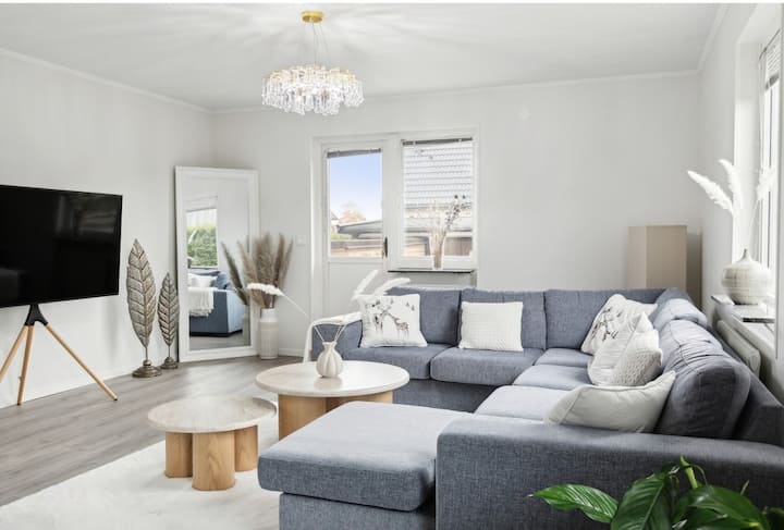 Luruxy Modern 3 Floor Villa - Norrköping