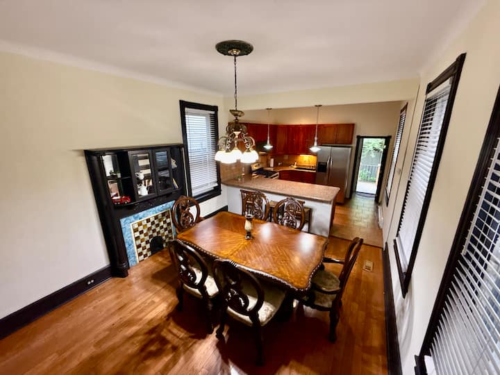 House Near Upenn/drexel. 7 Bedroom - Upper Darby, PA