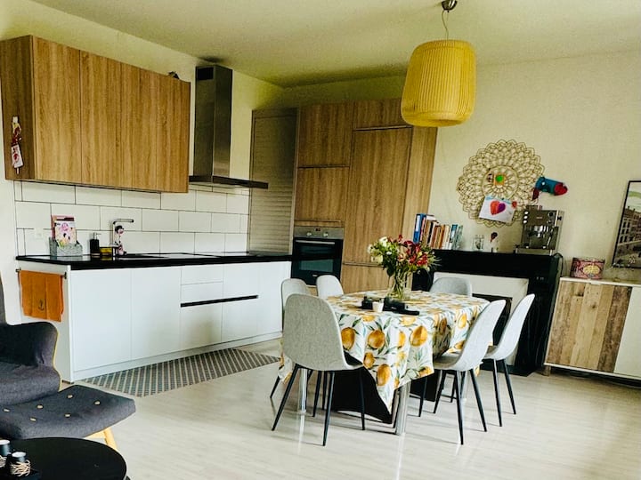 Appartement Au Cœur De Lausanne - ローザンヌ