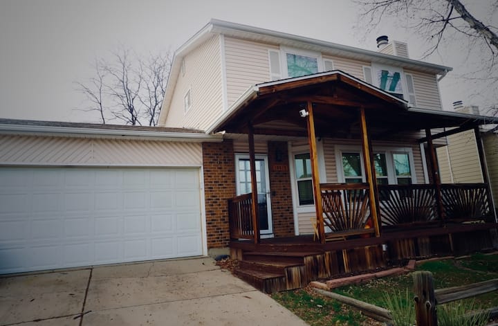 Cozy Haven Retreat - Thornton, CO