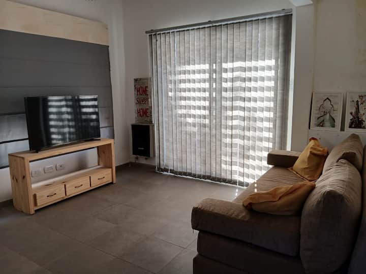 Casa Céntrica Con Cochera - Junín